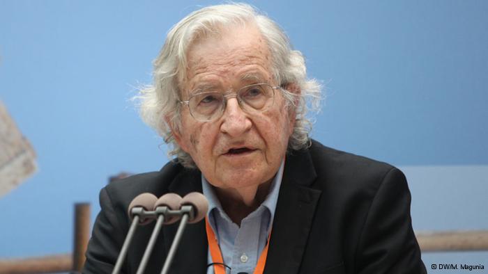 Noam Chomsky: Bernie Sanders non è un radicale. Le sue posizioni su ...