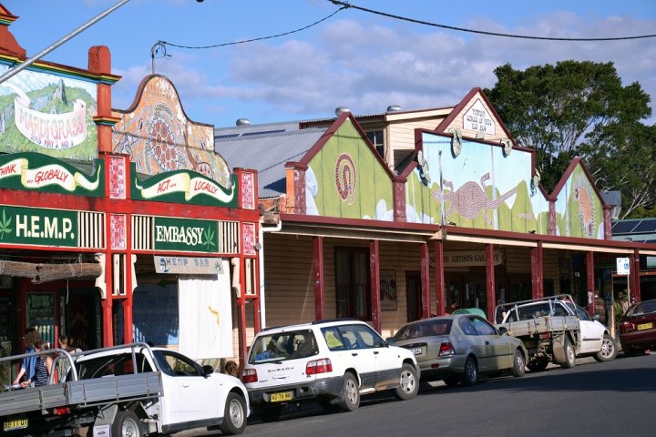 Nimbin, la capitale australienne du cannabis, est avant tout une ville ...