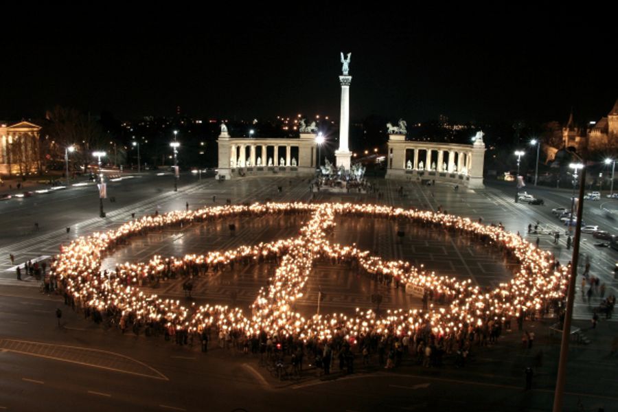 October 1st In Berlin, let's face the challenge of peace!