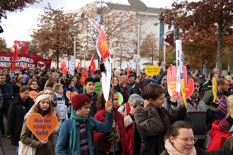 Huge march in Berlin "against hatred and racism"