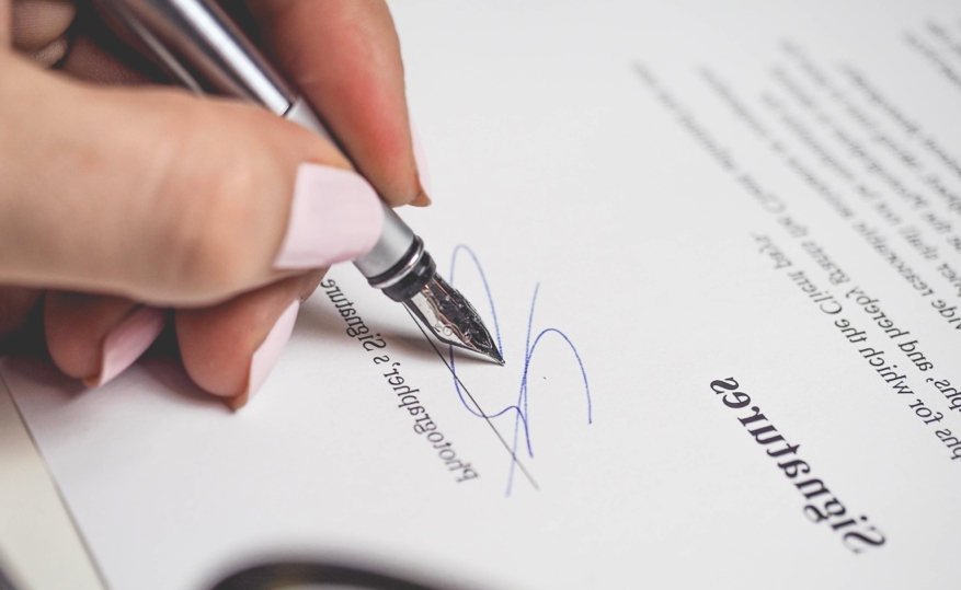 Contratto Enti Locali: per i dipendenti un futuro con due datori di lavoro Contratto Enti Locali: per i dipendenti un futuro con due datori di lavoro
