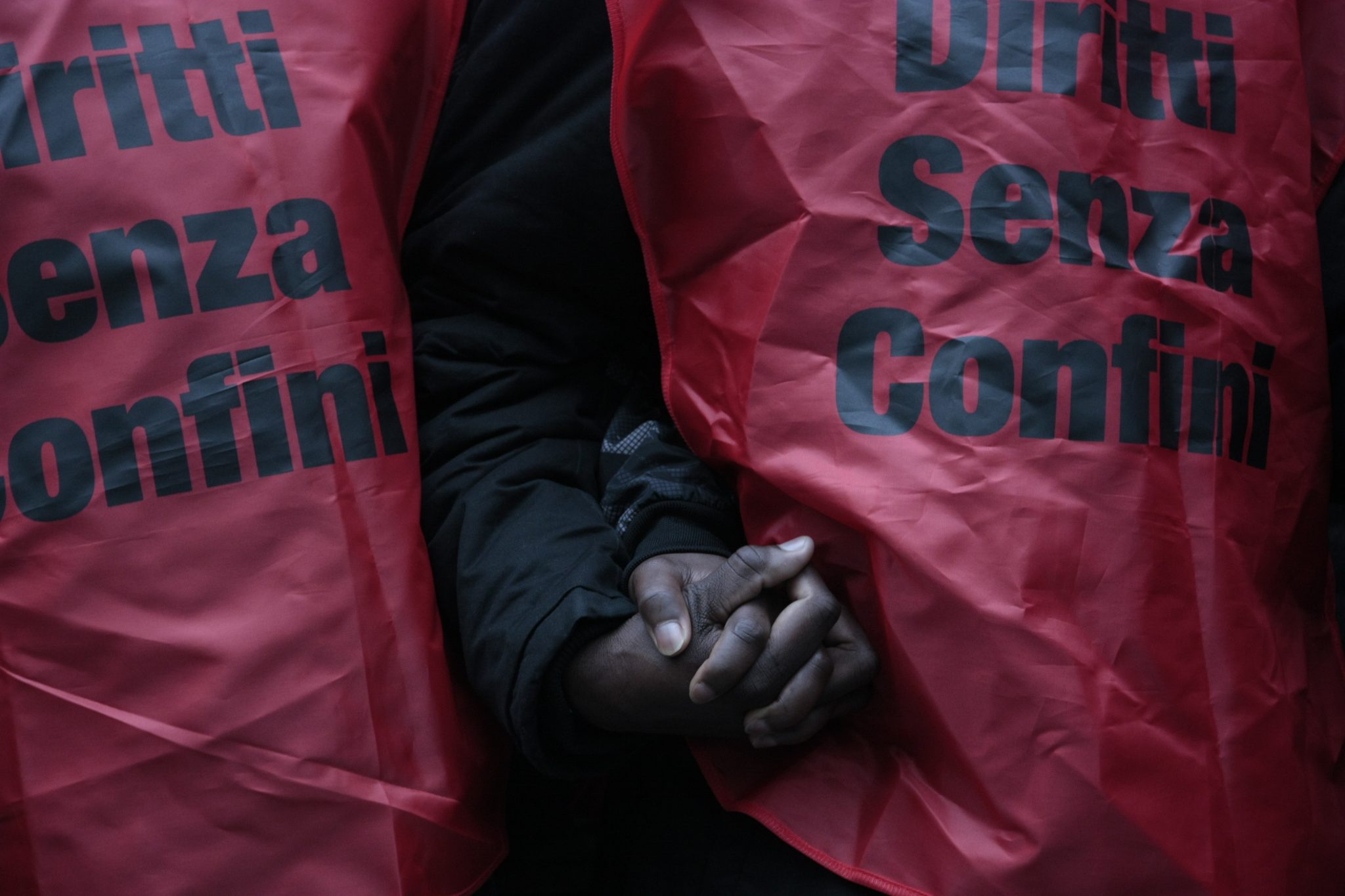 Firenze ricorda Idy Diene, diecimila in piazza contro il razzismo