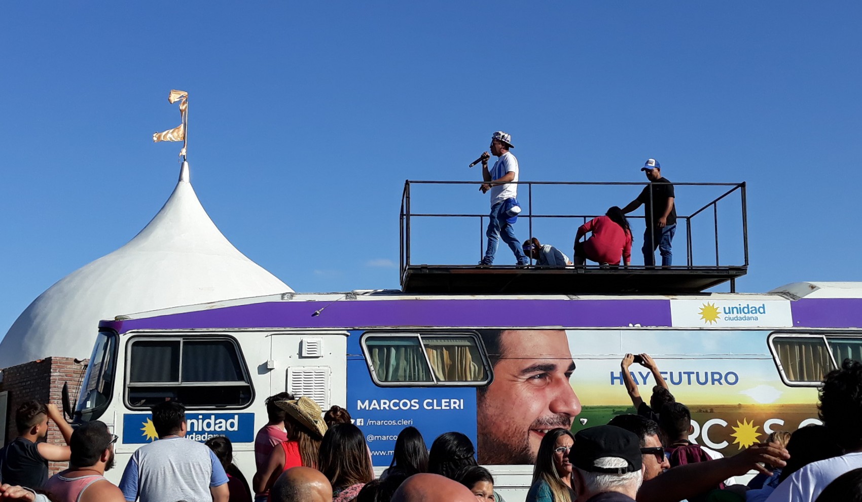 RAP Argentino: Videos con Jesús Medrano EL EXTRATERRESTRE que sorprende ...