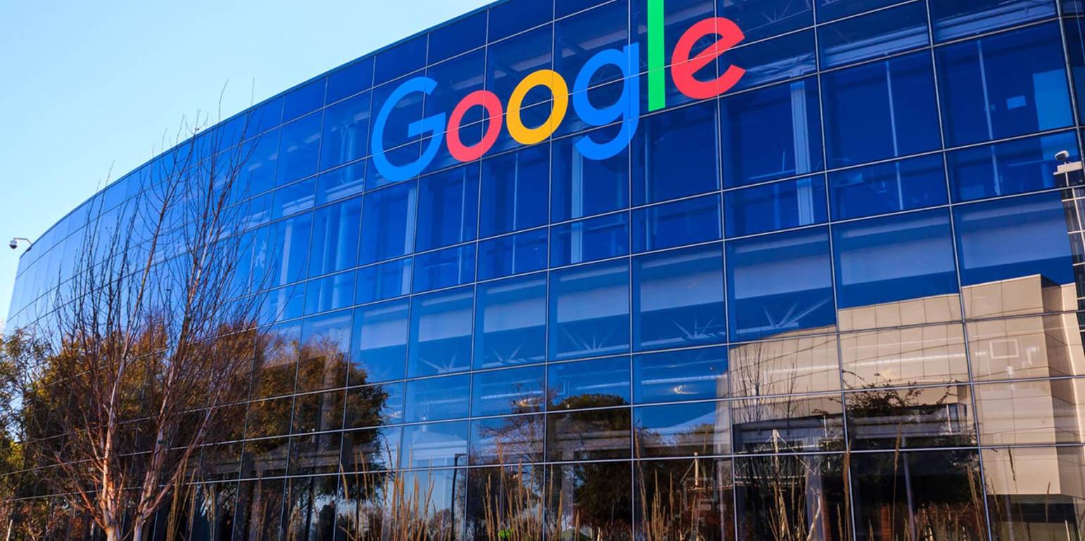 ΕΚΠΟΙΖΩ εναντίον Google για παραβίαση του GDPR