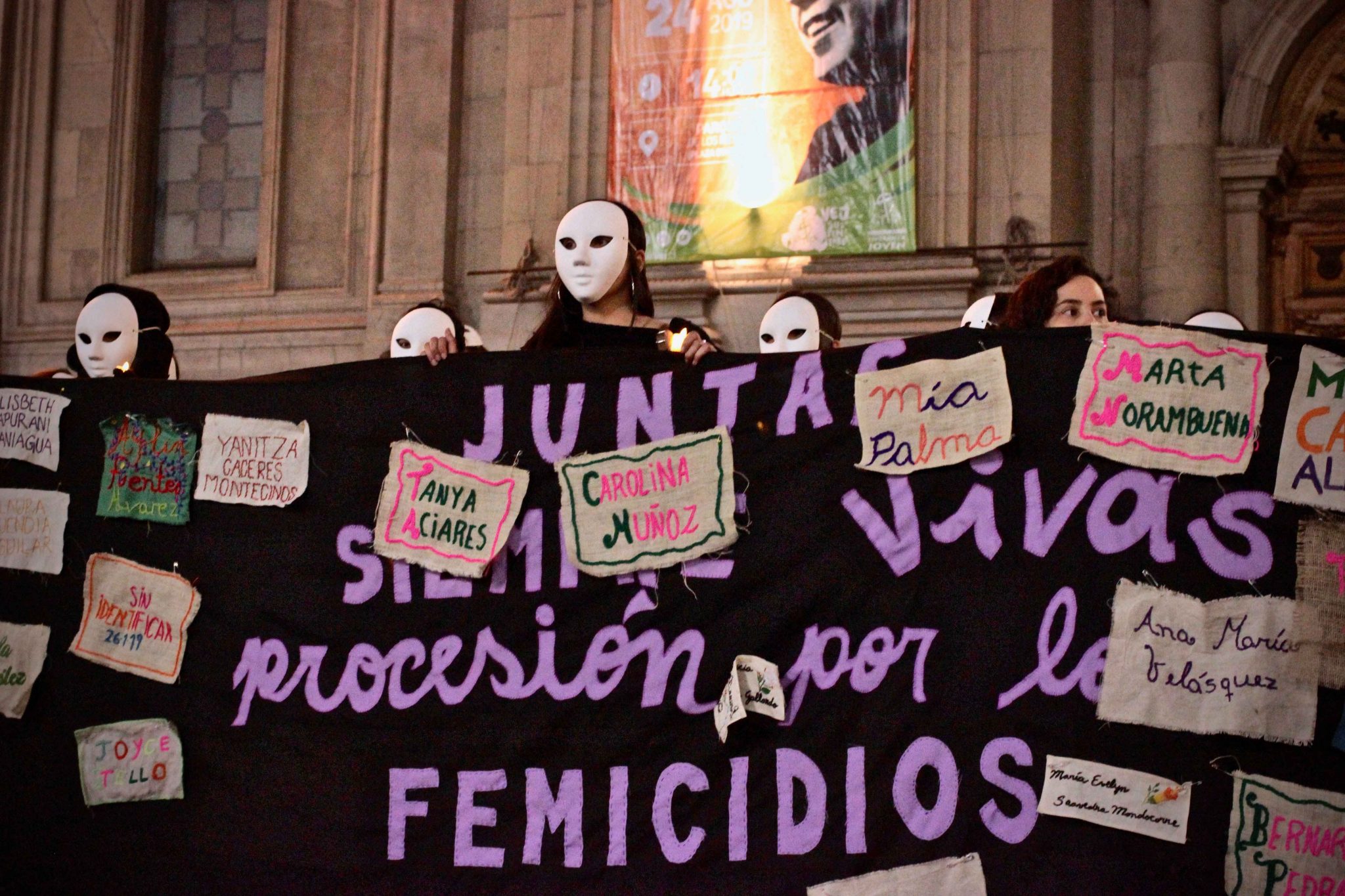 Chile: Feministas recuerdan a las 39 víctimas de femicidios marchando ...