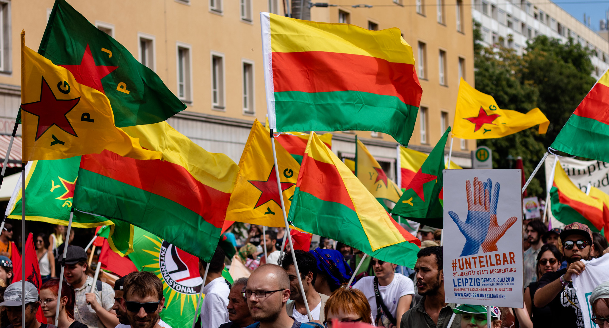 Podemos urge al Gobierno y la UE a actuar para parar la invasión de Rojava