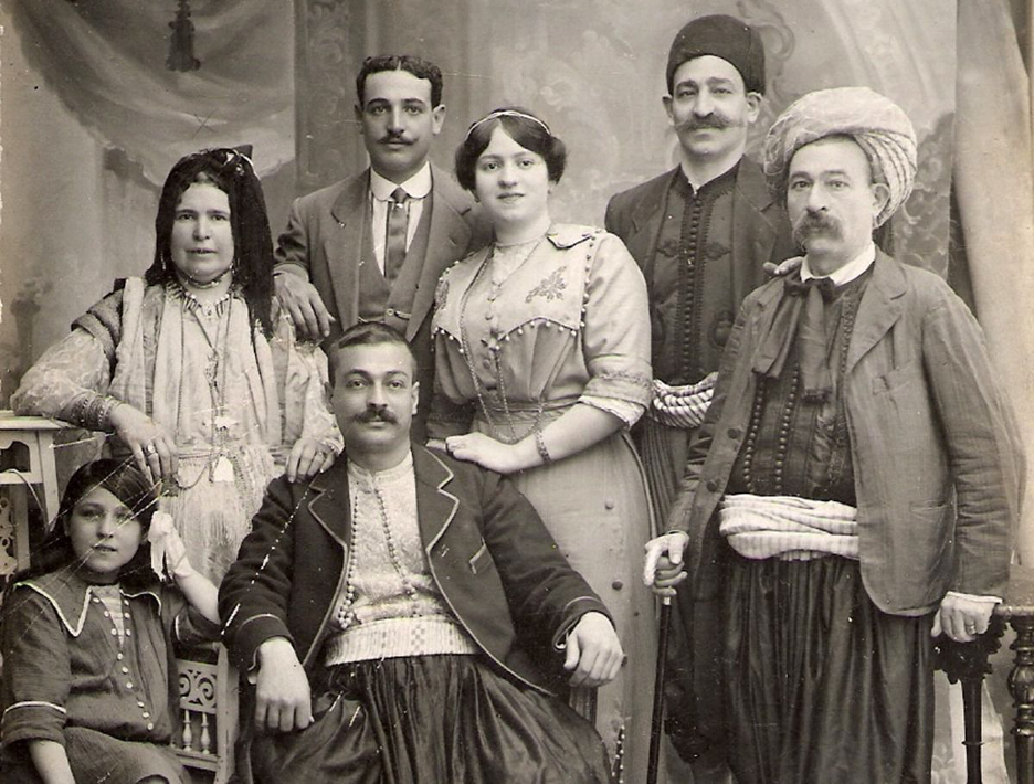 Algerian Jews between Disenchantment and Nostalgia: uprooting duel and ...