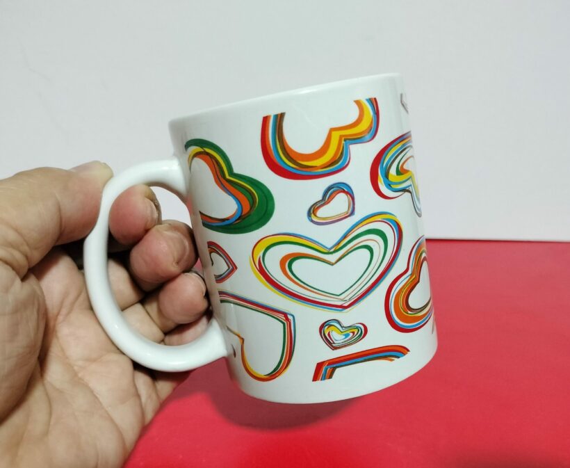 Warning Out on Love-Themed Ceramic Mugs with Toxic Cadmium and Lead