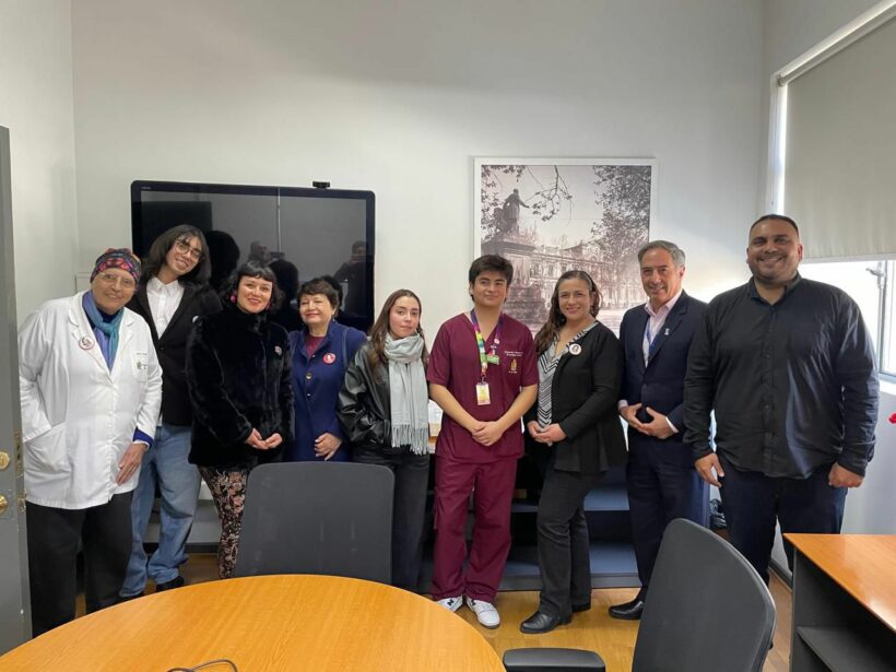 Renombran sala de reuniones de la Facultad de Tecnología Médica de la U ...